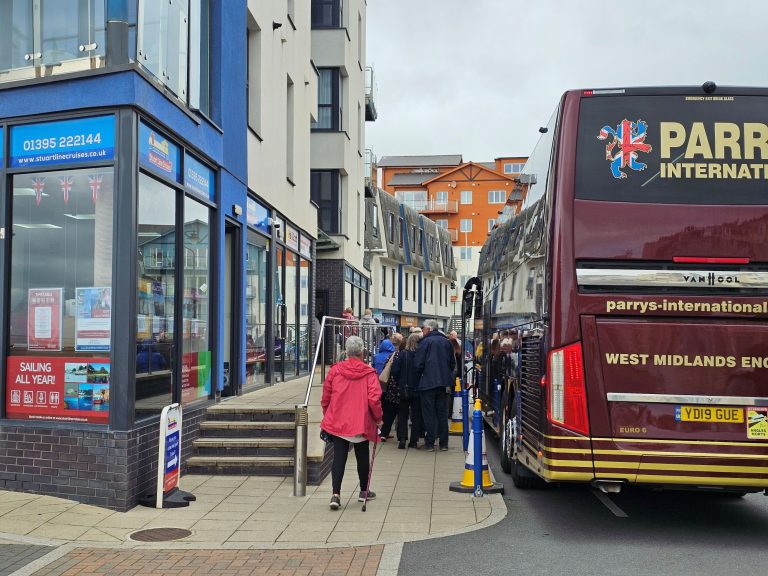 Coach Friendly Exmouth - Stuart Line Cruises